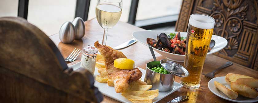 Colchester Zoo Hotel - The Rose and Crown Hotel